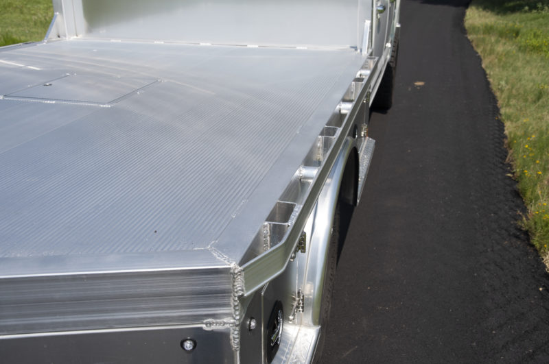 AL SK Aluminum Skirted Body - CM Truck Beds